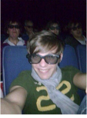 Louis Tomlinson Movie Theatre Selfie One Direction Cursed Meme T Shirt